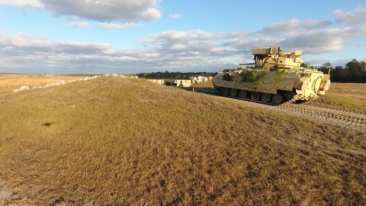 US Army to kick off mobile communications pilot for armored brigades