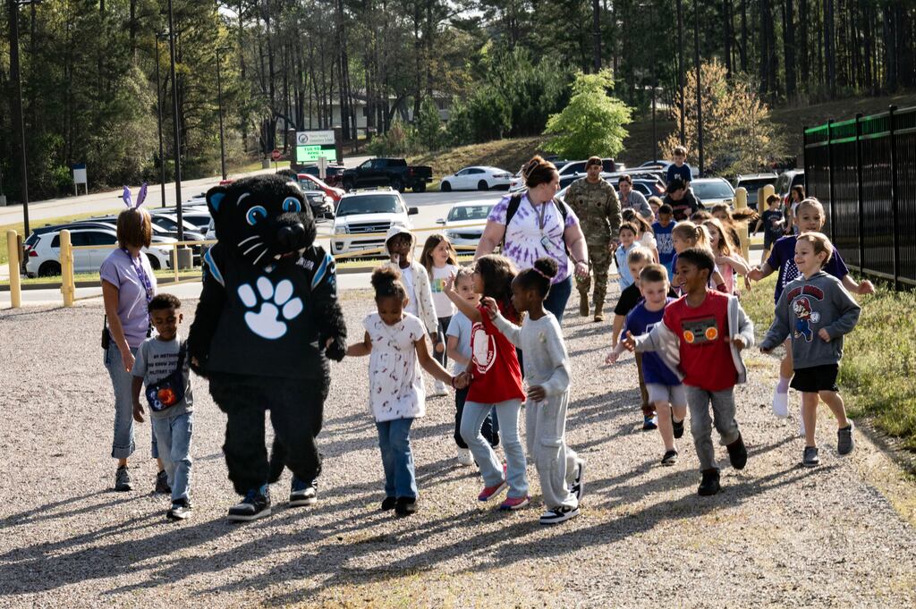 The Army just updated its list of re-up bonuses. Here’s who qualifies ...