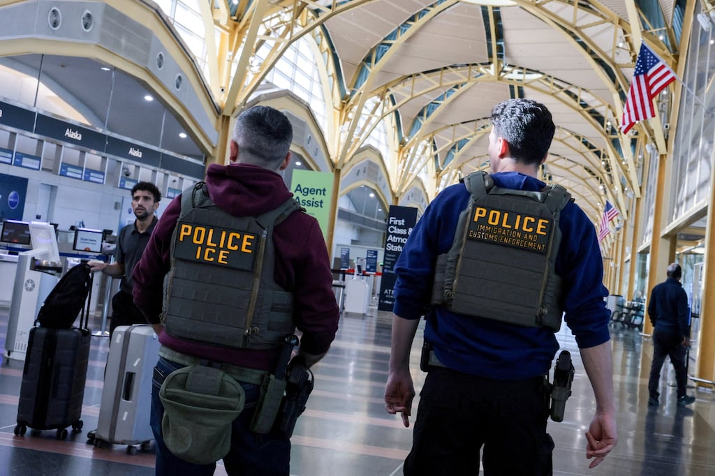 US soldier’s wife freed from ICE detention as deportation attempt continues