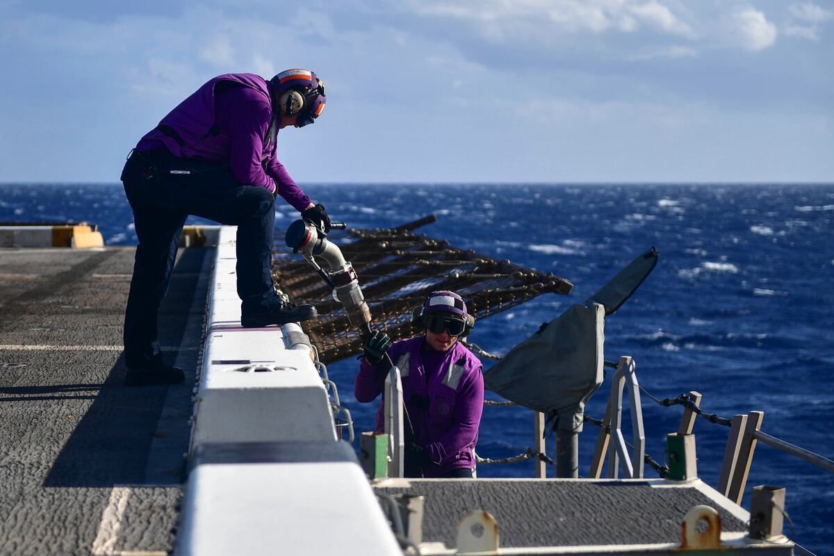 Navy unveils new enlisted career policy designed to encourage sailors ...