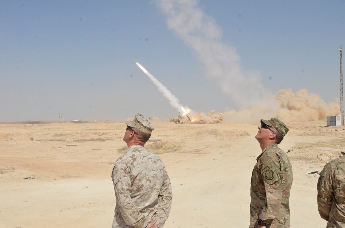 U.S. artillery, airstrikes pound ISIS defenses in Mosul