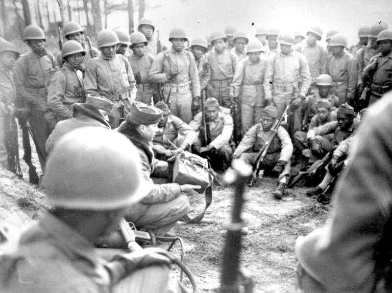 101-year-old vet receives medal for being one of the 1st Black Marines