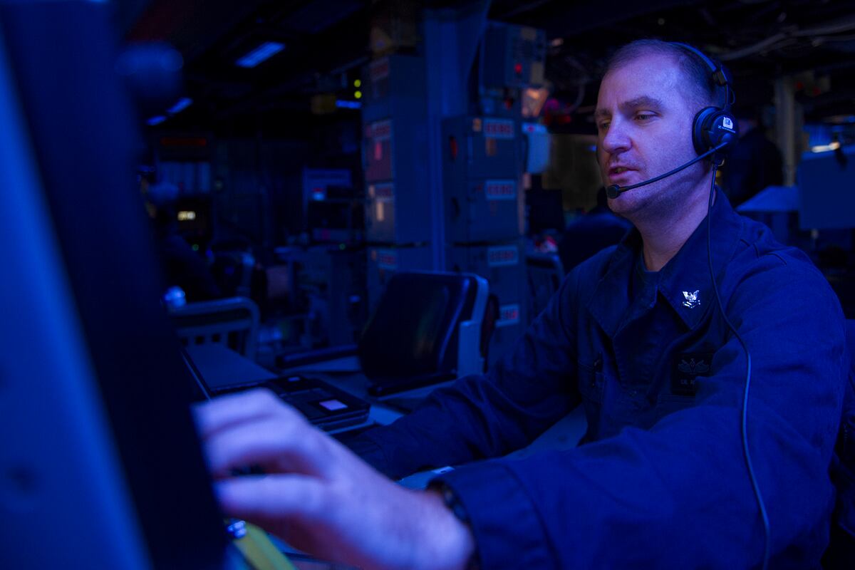 U.S. Navy boss: Network everything