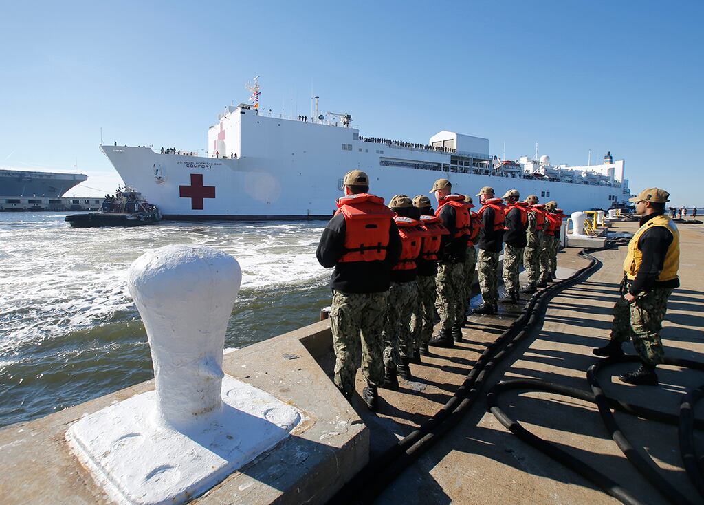 Hospital ship Comfort arrives at first stop on humanitarian mission
