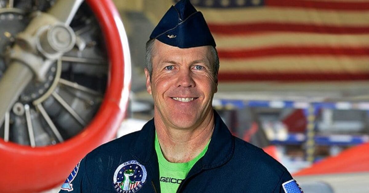 Pilot of WWII plane, an Air Force vet and one of the ‘Geico Skytypers ...