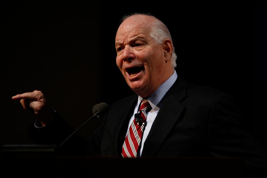 Hit by OPM’s data breach? Bill offers feds free ID protection for life