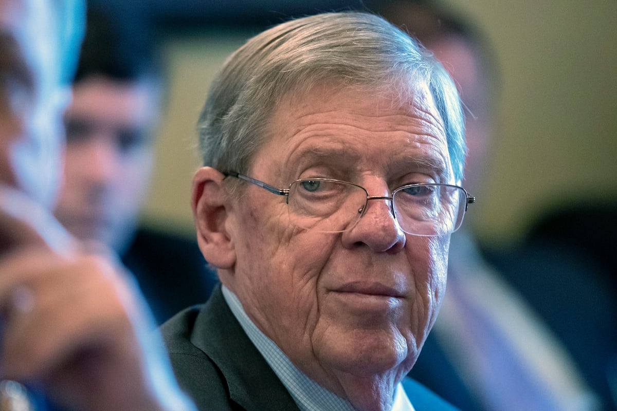 Johnny Isakson, former US senator and veterans advocate, dies
