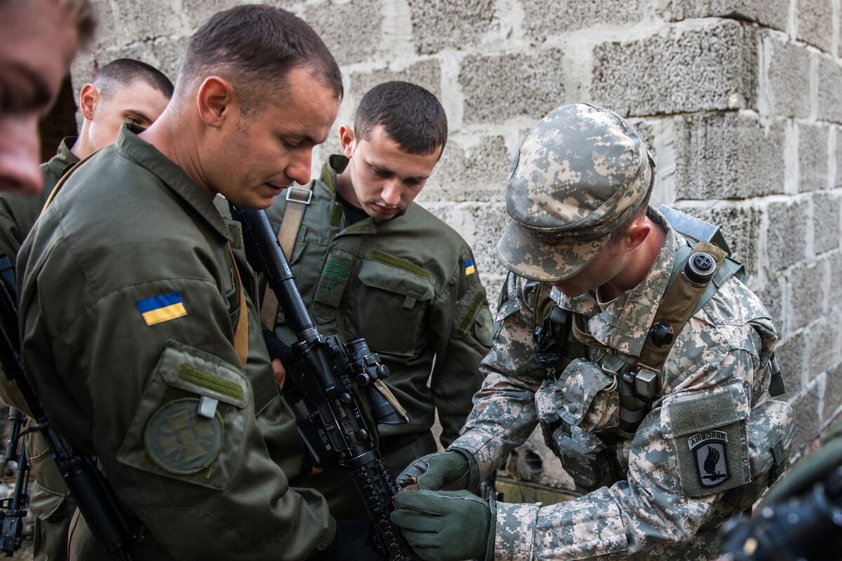 US Soldiers Readying for Ukraine Deployment