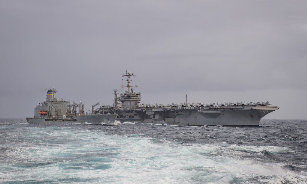 Navy stands up runway, encampment on massive Arctic ice sheet