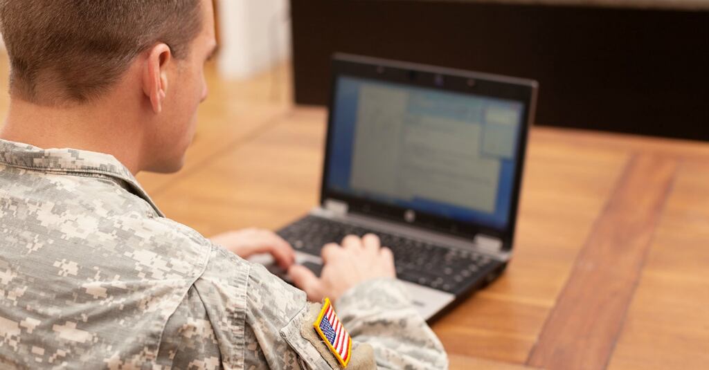 Army unveils ribbon for soldiers who refer a friend