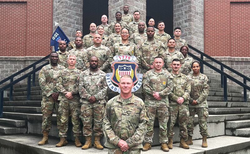 Army graduates its first cohort of new warrant officer recruiters