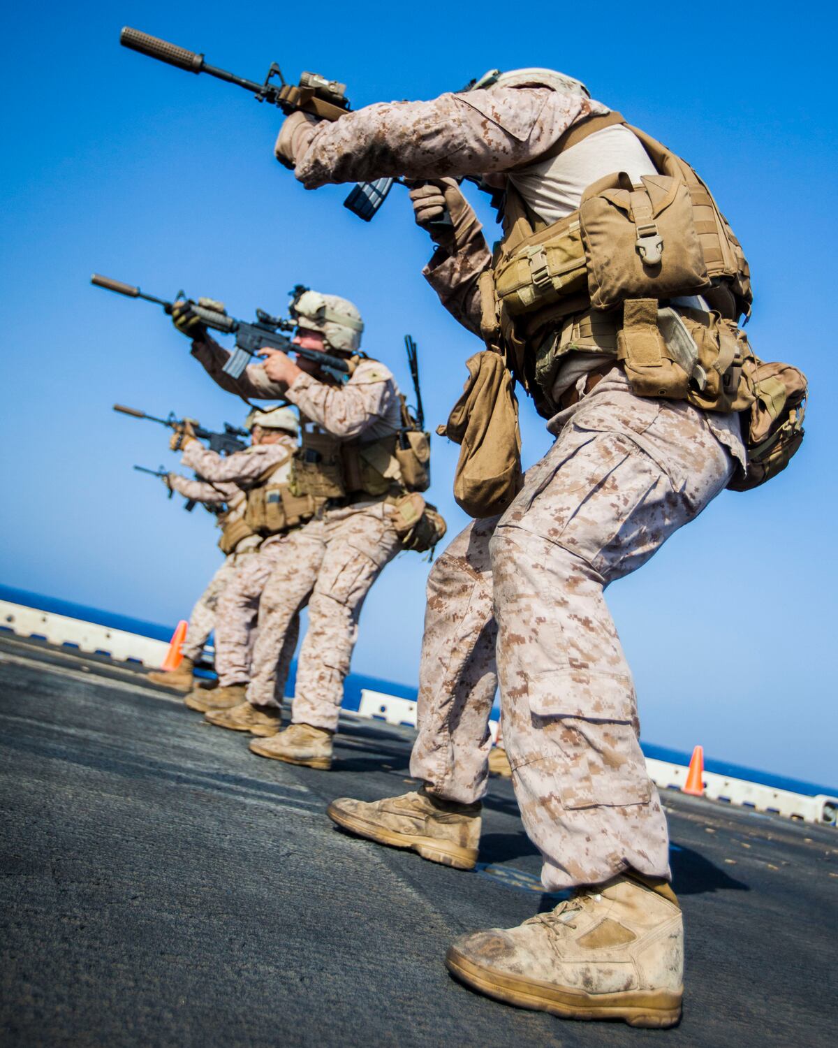 Commandant approves M4 as standard weapon for Marine infantry