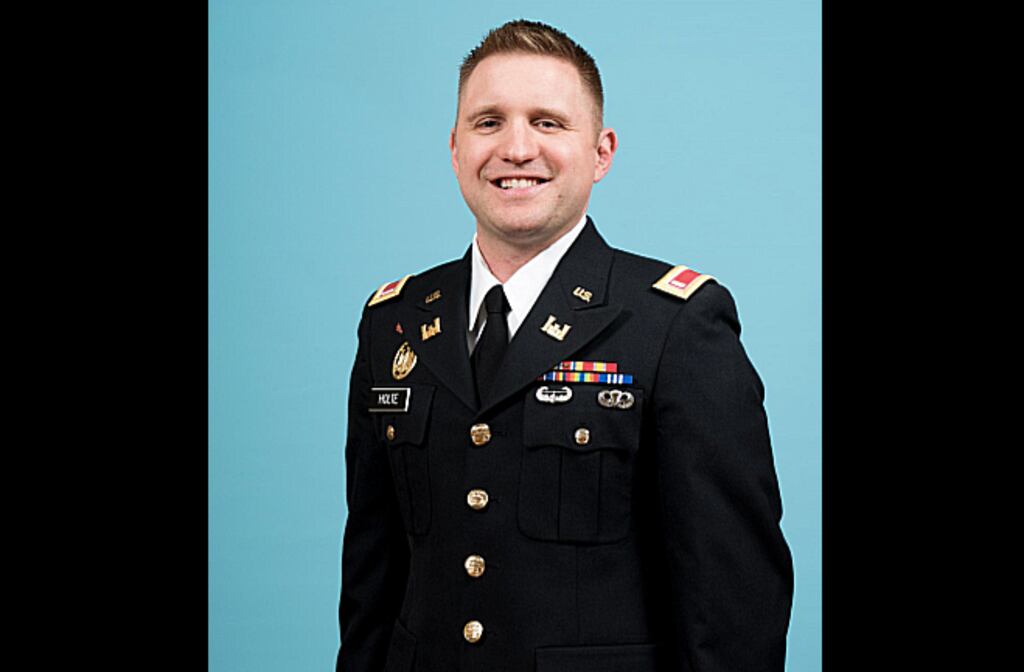 Army Guardsman killed in shootout while on-duty as police officer