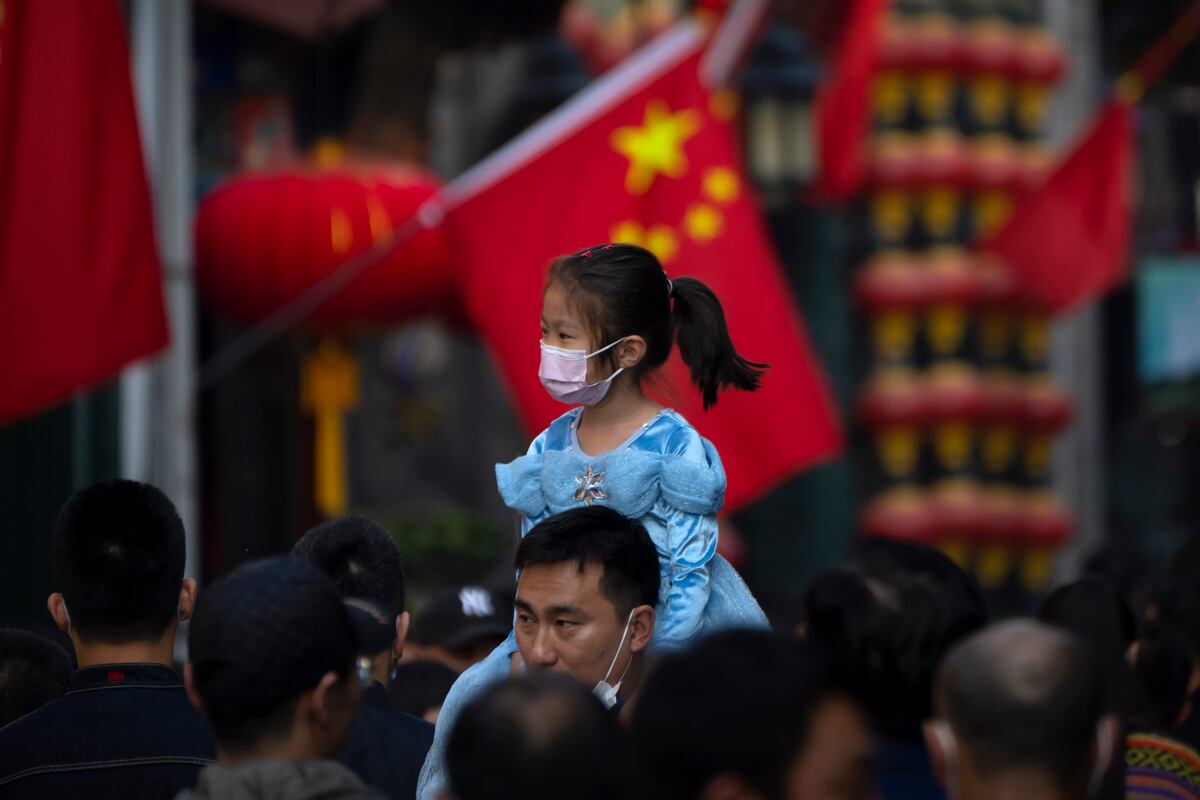 China Reports Slowing Growth and Falling Population