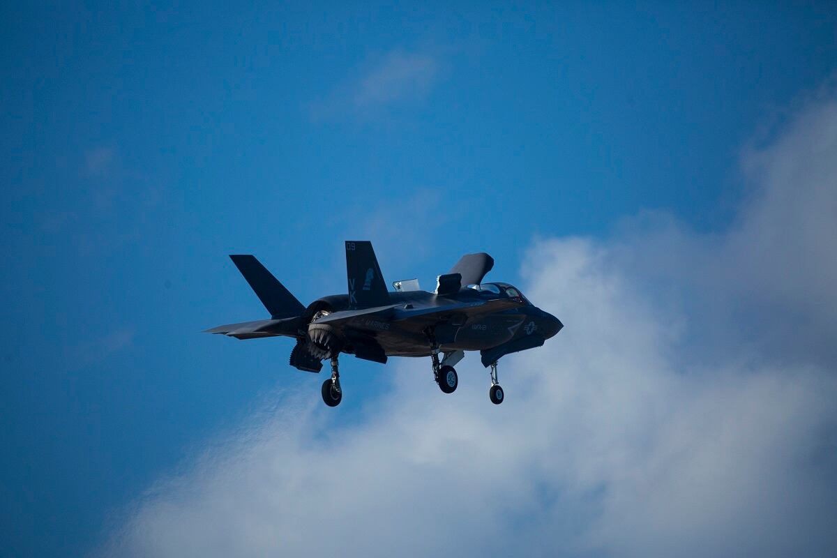 Marine F-35 pilots to perform first-ever hover landings aboard ...