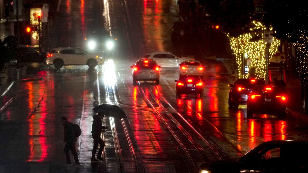 Warm Winter Weather in Europe and Parts of the U.S.