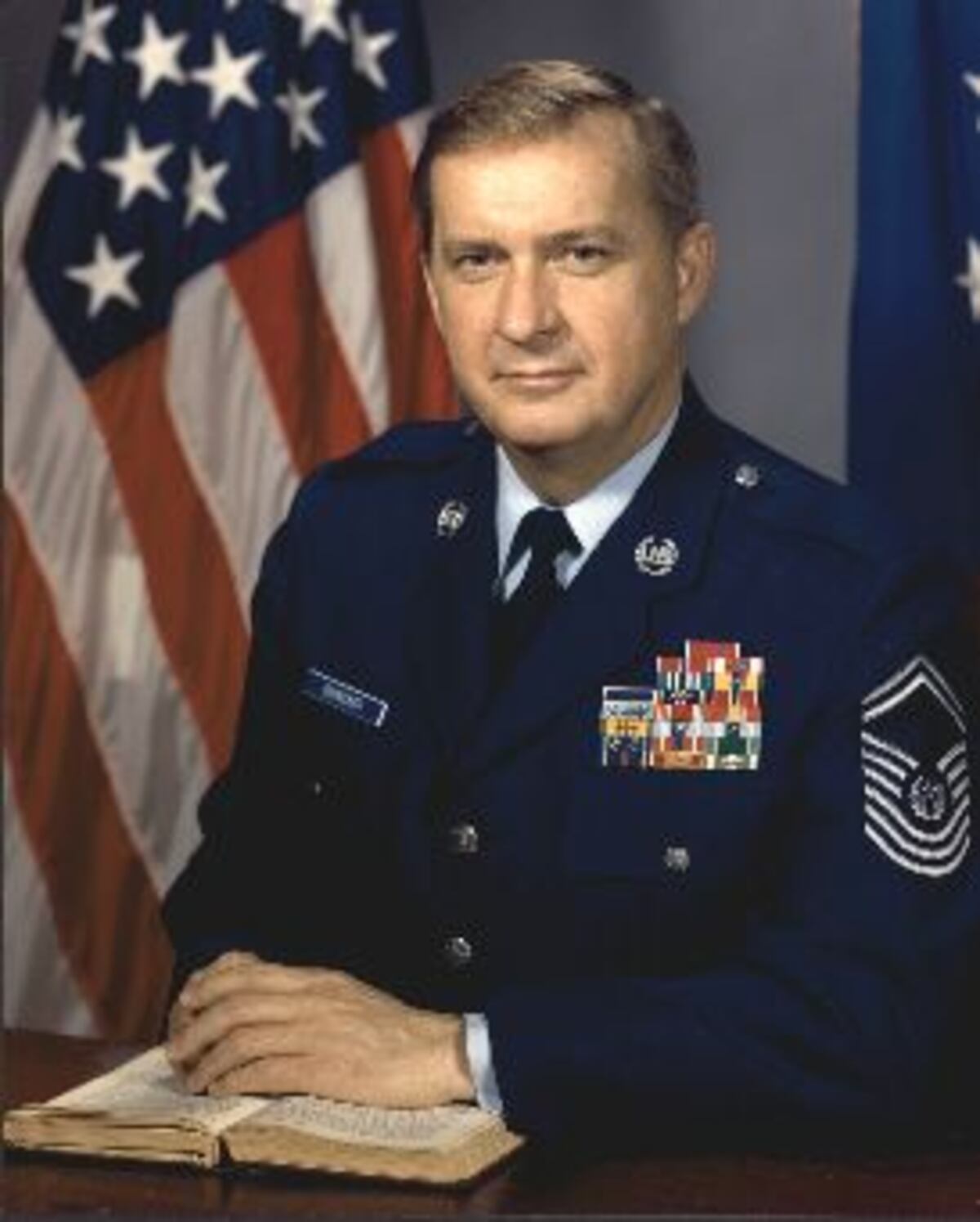 Former CMSAF Binnicker passes away at 76