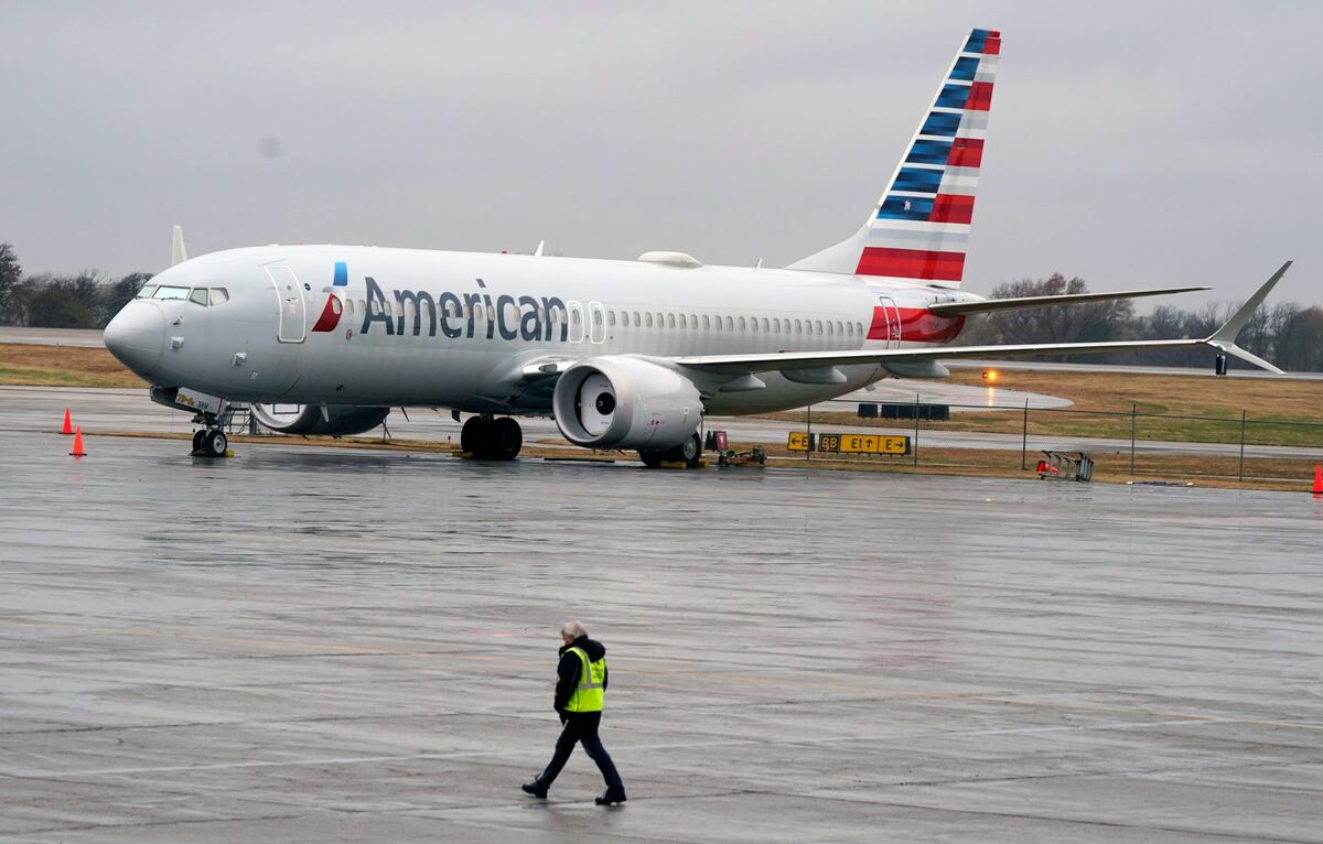 Boeing Max Returns to U.S. Skies With First Passenger Flight