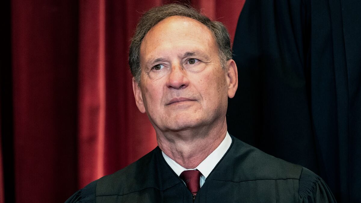Justice Alito Accepted Alaska Resort Vacation From GOP Donors, Report Says