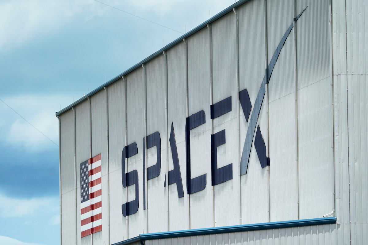 SpaceX Accused of Unlawfully Firing Employees Who Were Critical of Elon ...