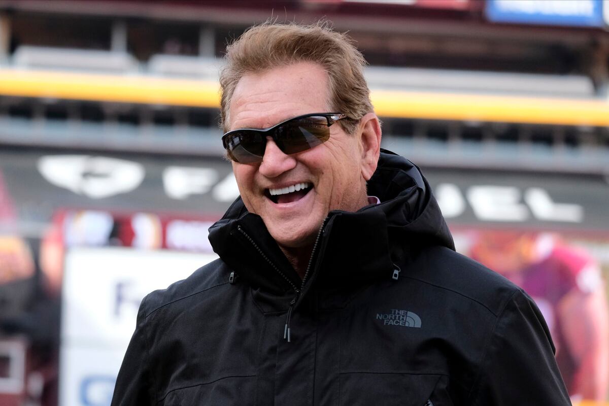 Football Legend Joe Theismann Makes His Call for Super Bowl LV