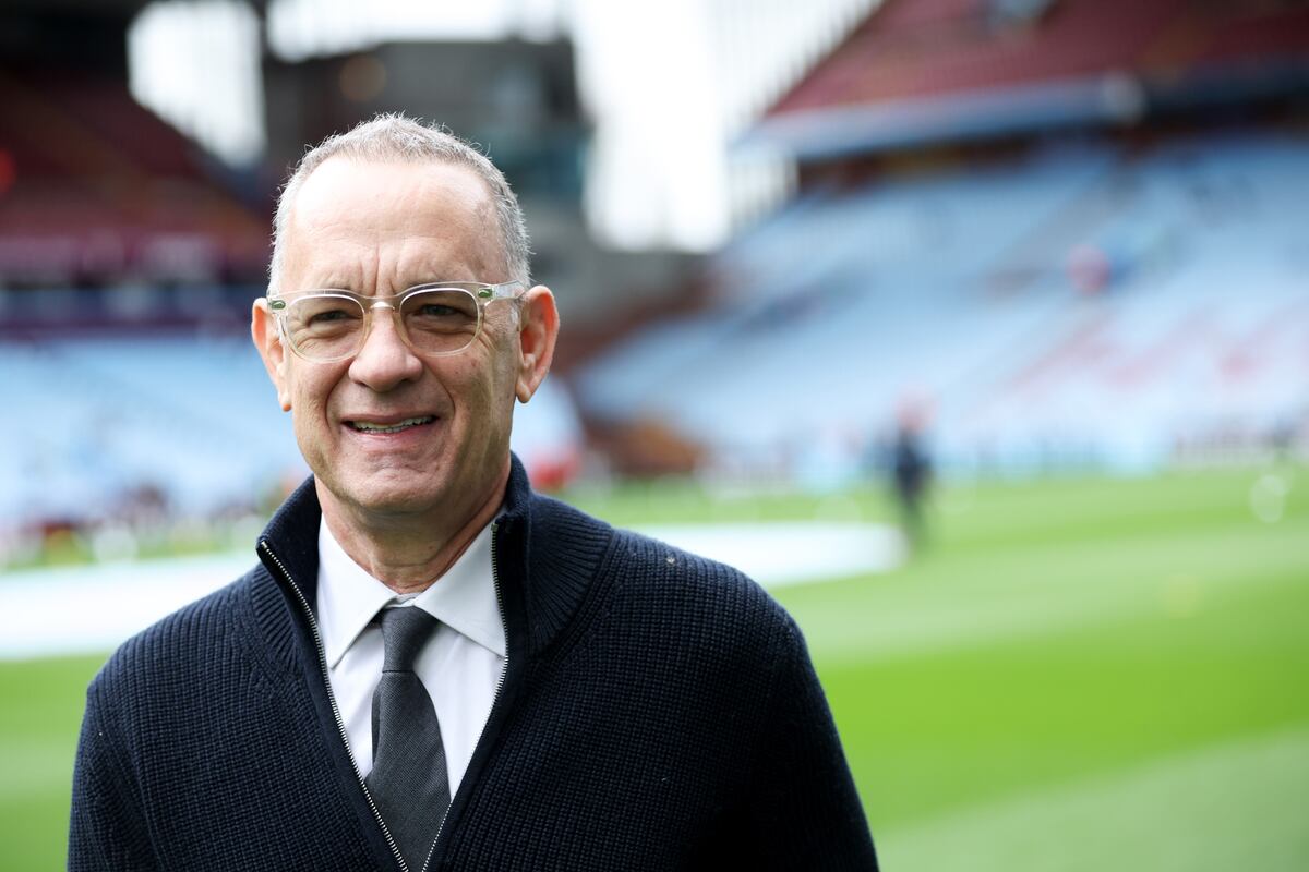 On A Positive Note: Tom Hanks Gifts Rare Typewriter to NJ Collector