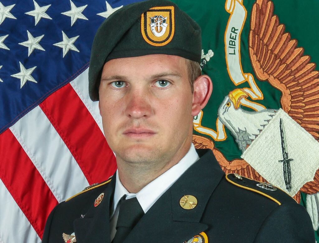 Green Beret from 1st Special Forces Group dies during combat ops in ...