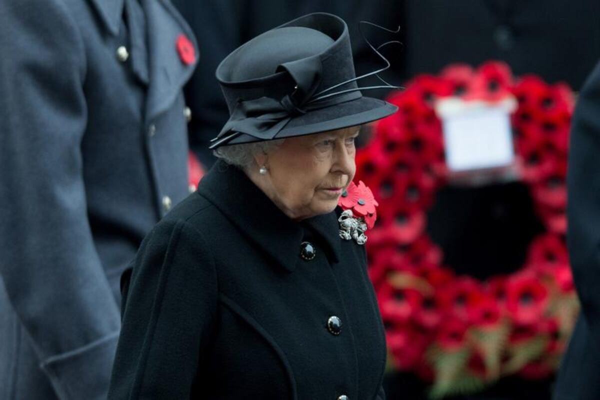 Queen Elizabeth II leads U.K. memorial ceremony