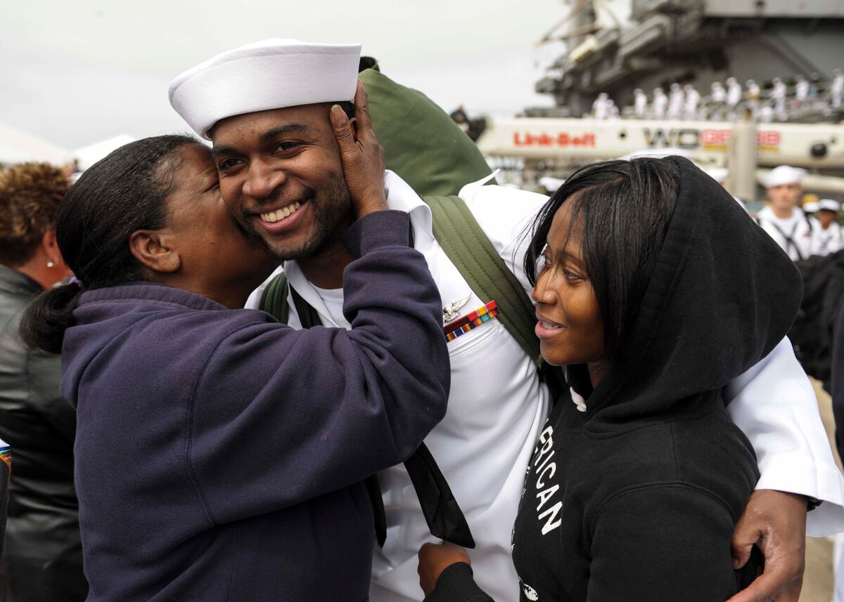 Five things sailors should know about transferring GI Bill benefits