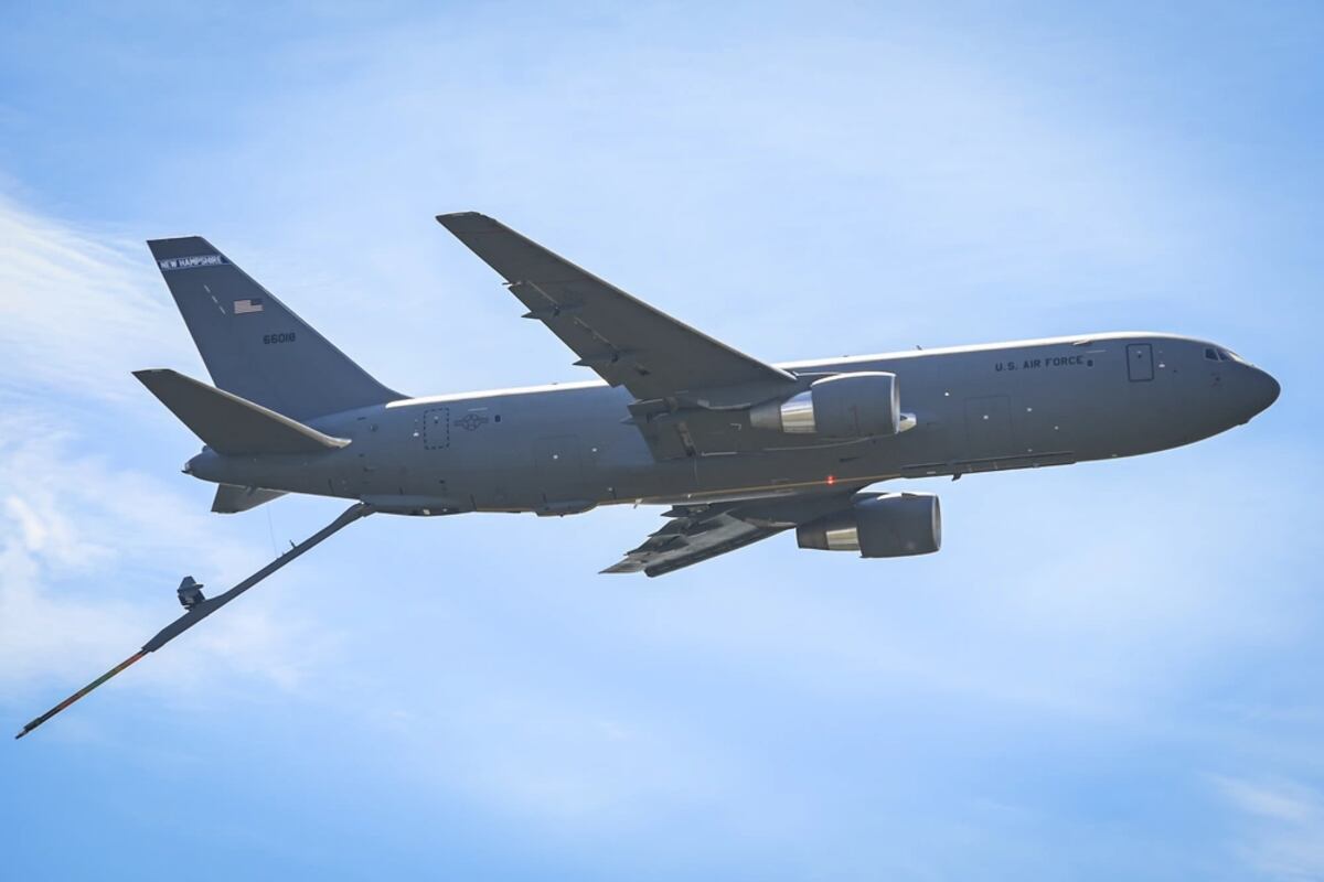 KC-46 forced to land with refueling boom out, stranding Hill staffers