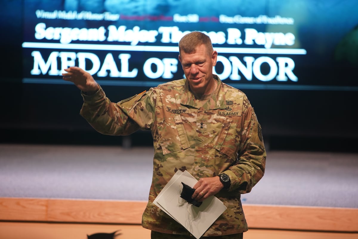 Fort Sill’s top general and fires school commander relieved