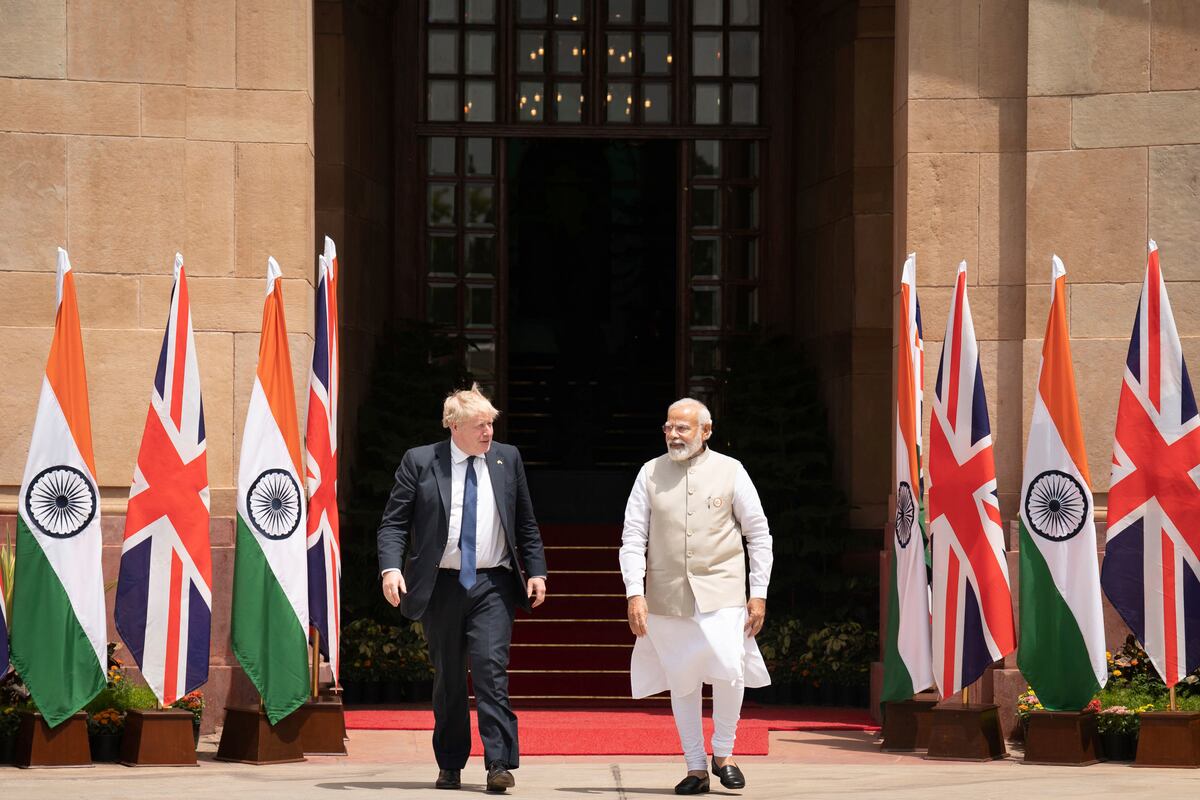 UK, India promise partnership on new fighter jet technology