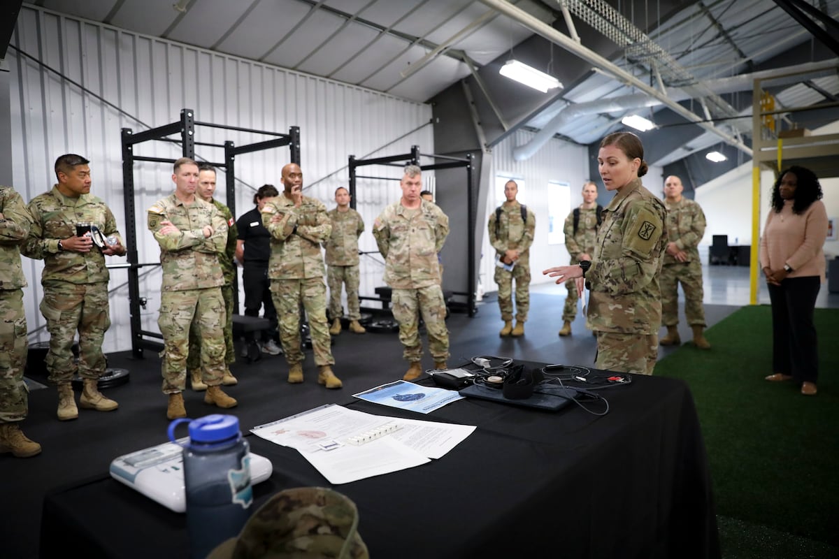 The Army’s new fitness program team will come to you