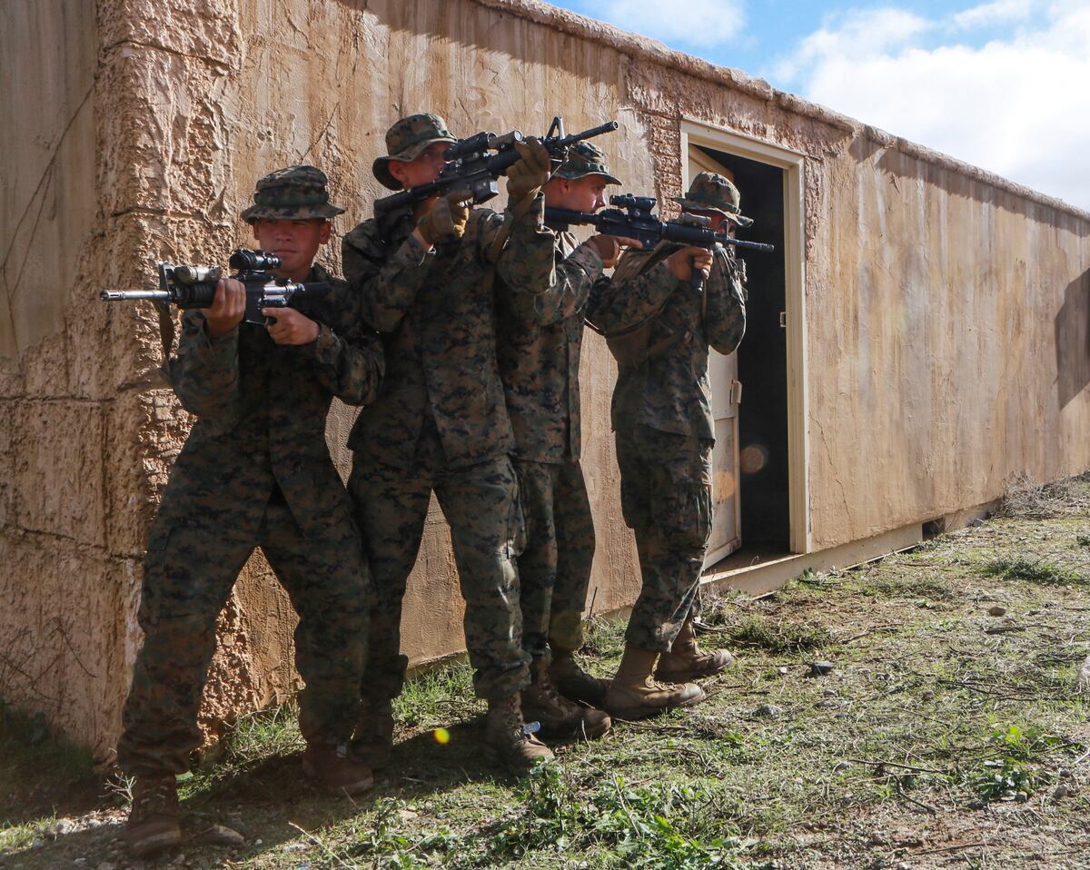 Marines head to Los Angeles for urban combat training