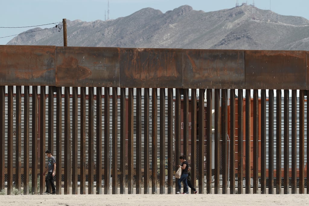Texas slashes Guard benefits while spending millions to expand border ...