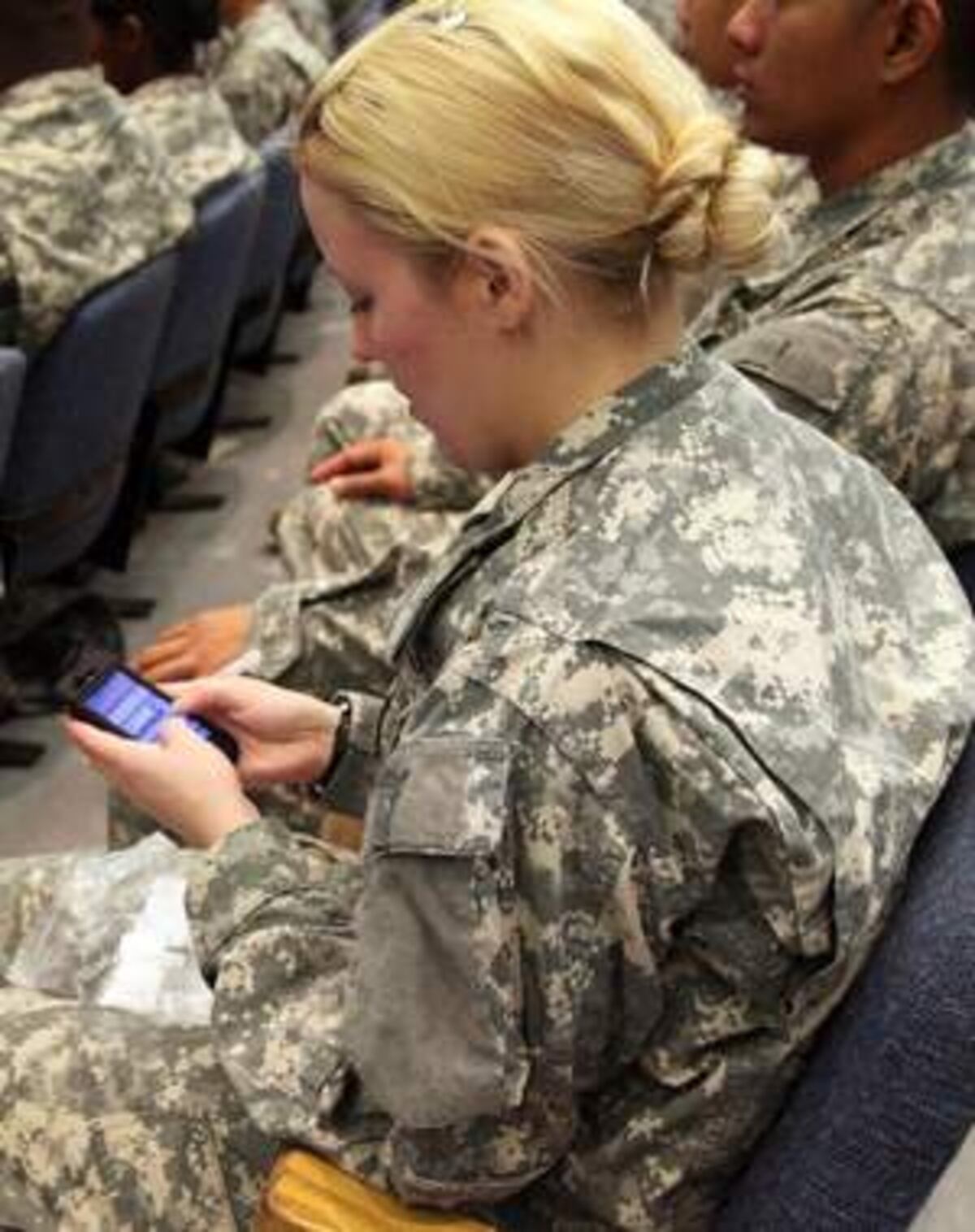 DoD adopts guidelines for securing mobile apps