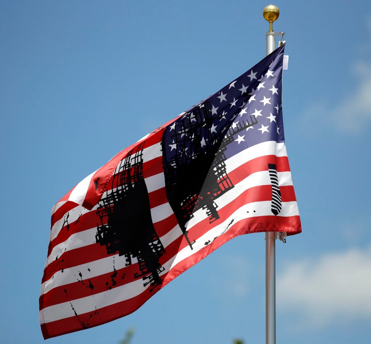 University of Kansas removes altered US flag art after complaints ...