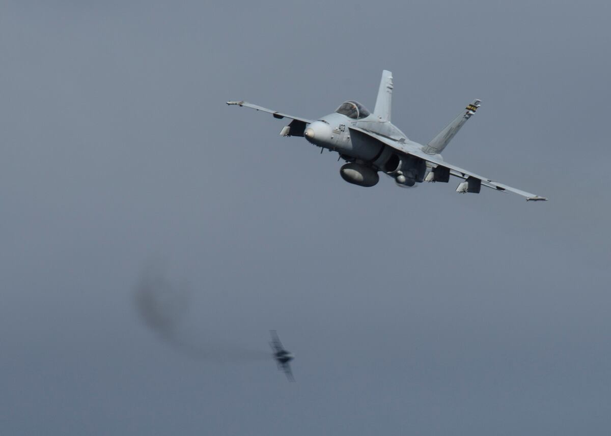 Top Gun commander was piloting F/A-18C that crashed in 2016