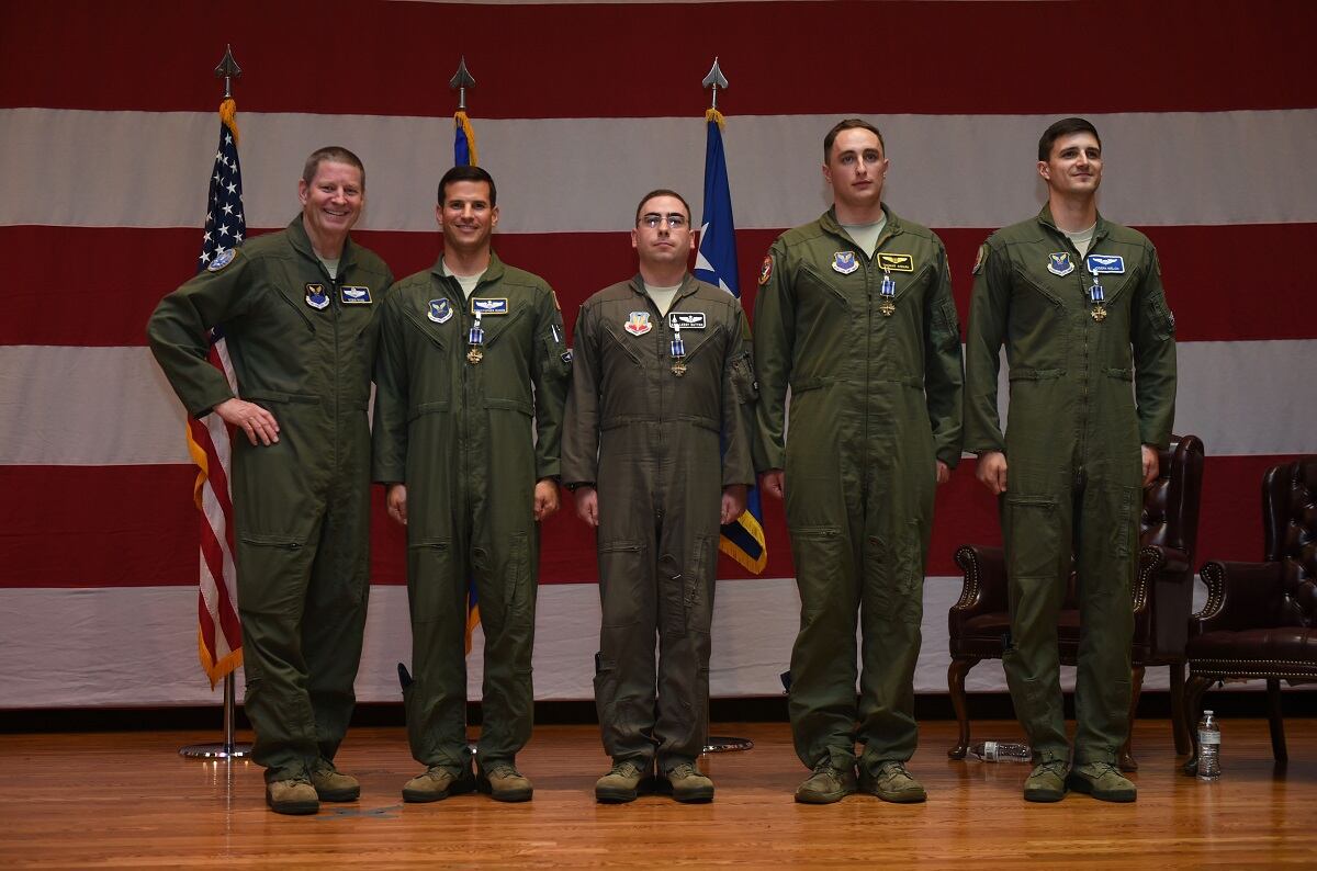 B-1 crew awarded Distinguished Flying Cross for heroic response to fire ...