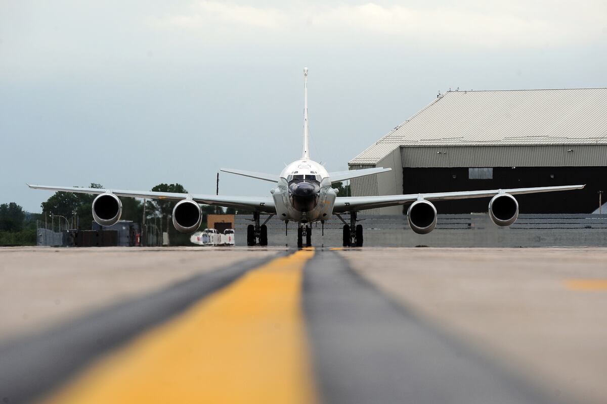 Progress made to replace Offutt Air Force Base's bad runway