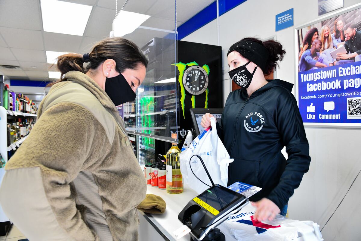 Pentagon advisory board urges competitive pay for civilian workforce