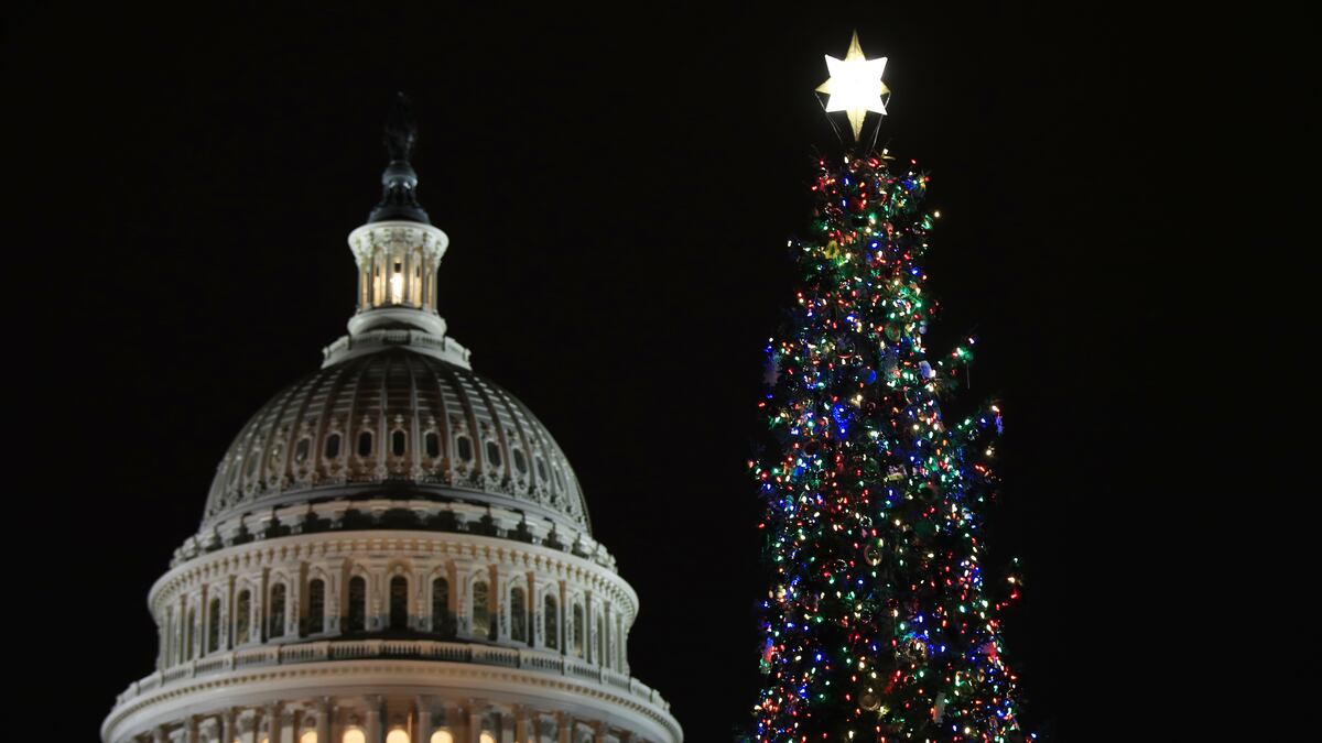 Feds to get Christmas Eve off of work