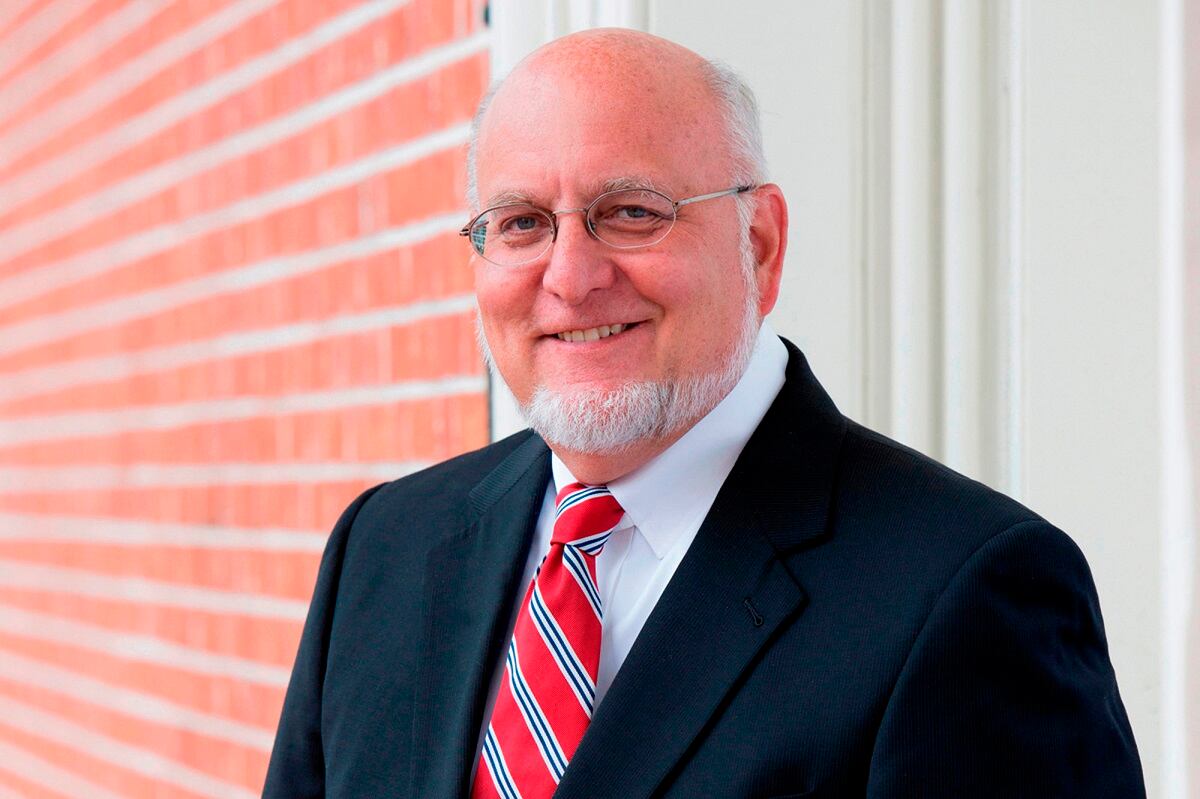 CDC chief asks for, and gets, cut to his record $375K pay