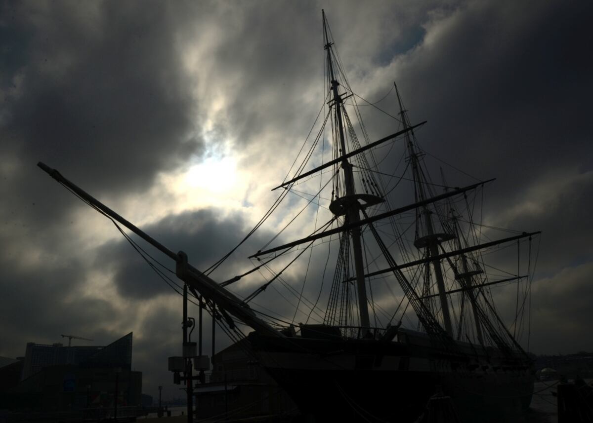 6 haunting military ghost stories