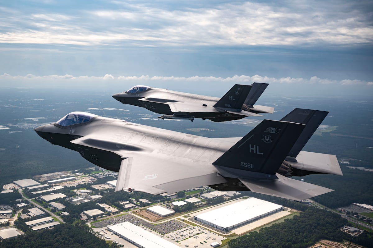 How many F-35s to buy? Draft defense bills disagree
