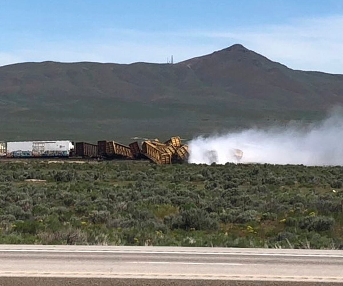 Train carrying munitions derails near Nevada-Utah line; no injuries ...