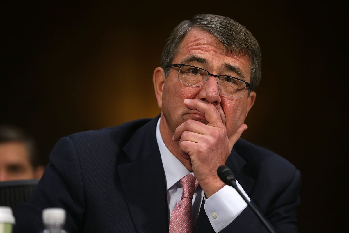 Carter Apologizes as Hill Calls for Investigation Into Emails
