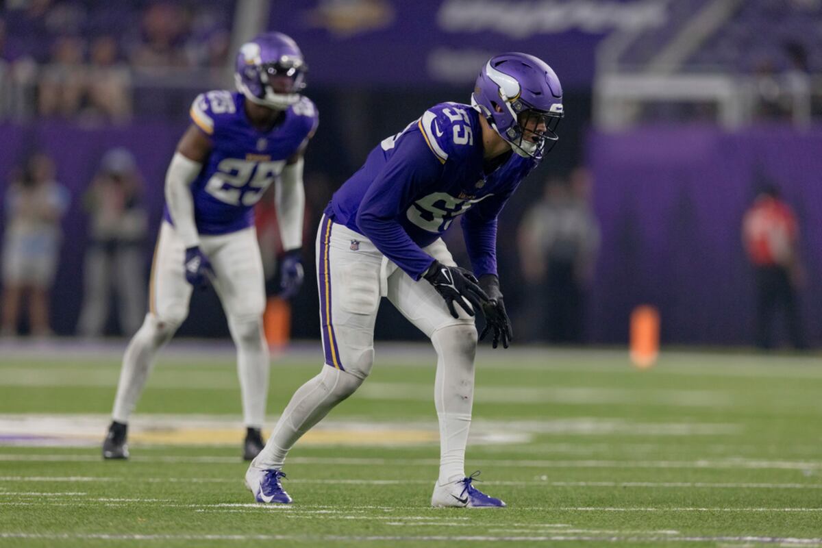 Former Army linebacker makes Minnesota Vikings opening day roster