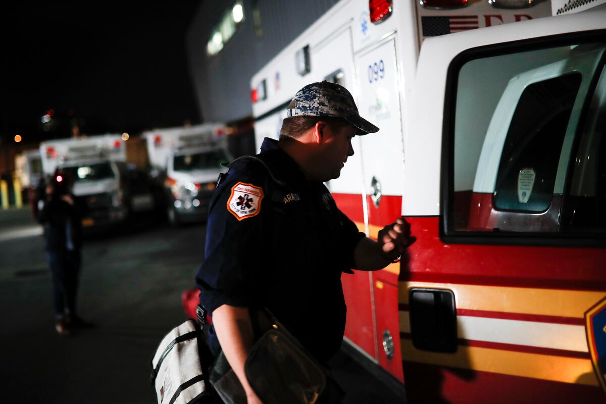 FDNY Lt. Says EMS Should Wear Masks on Every Call Despite CDC ...