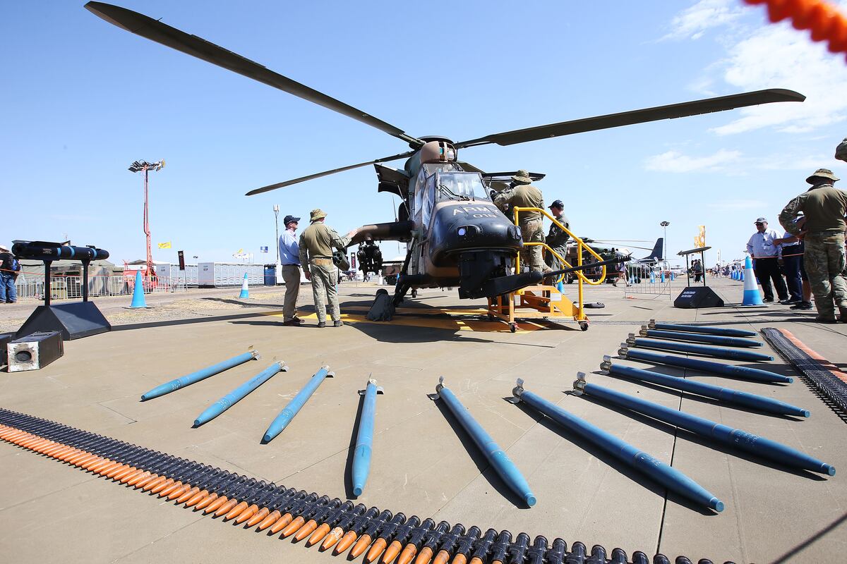 Bell, Boeing position for Australian helicopter gunship program